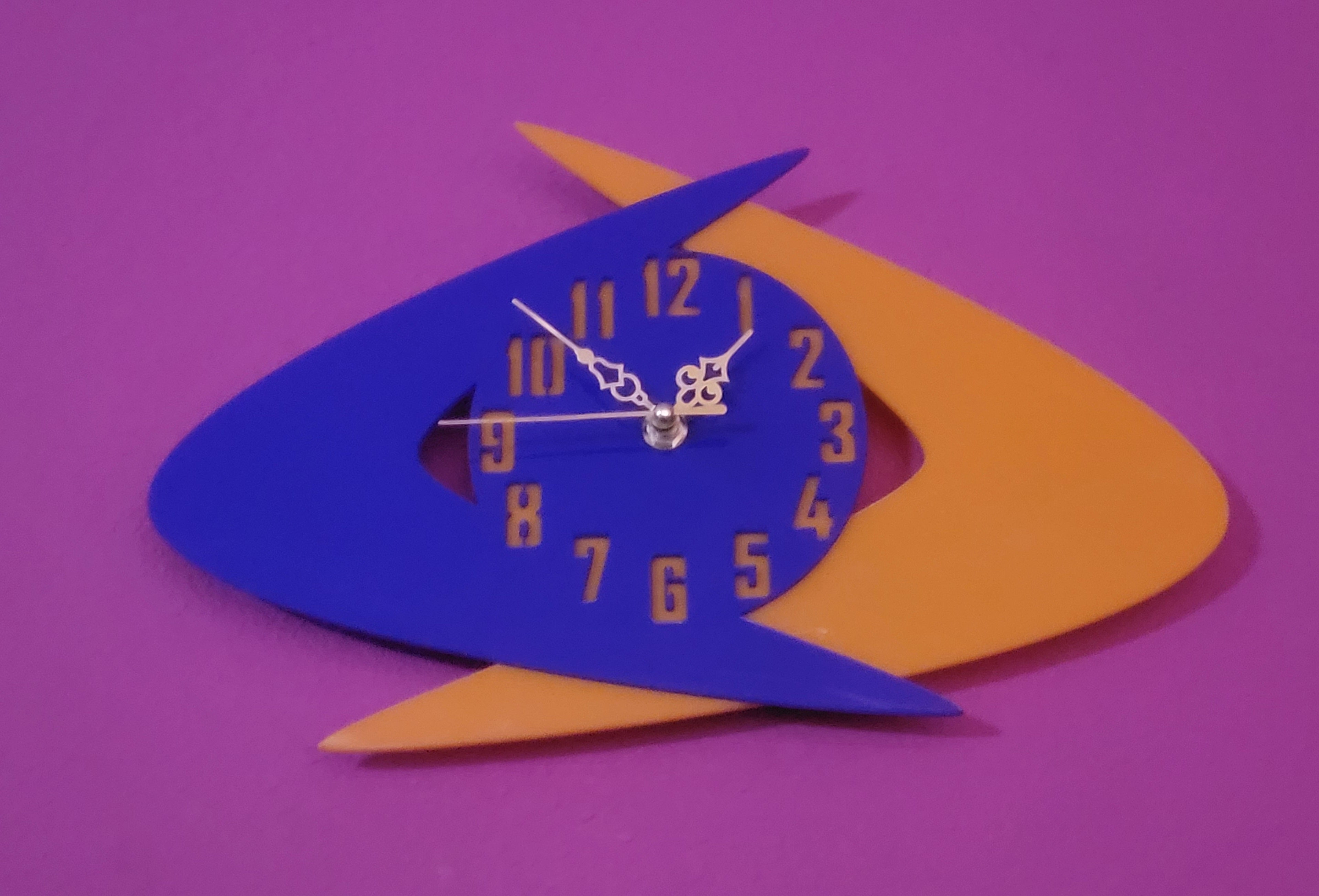 Small Double Boomerang Wall Clock in Blue and Orange Acrylic – Goodnitedoll
